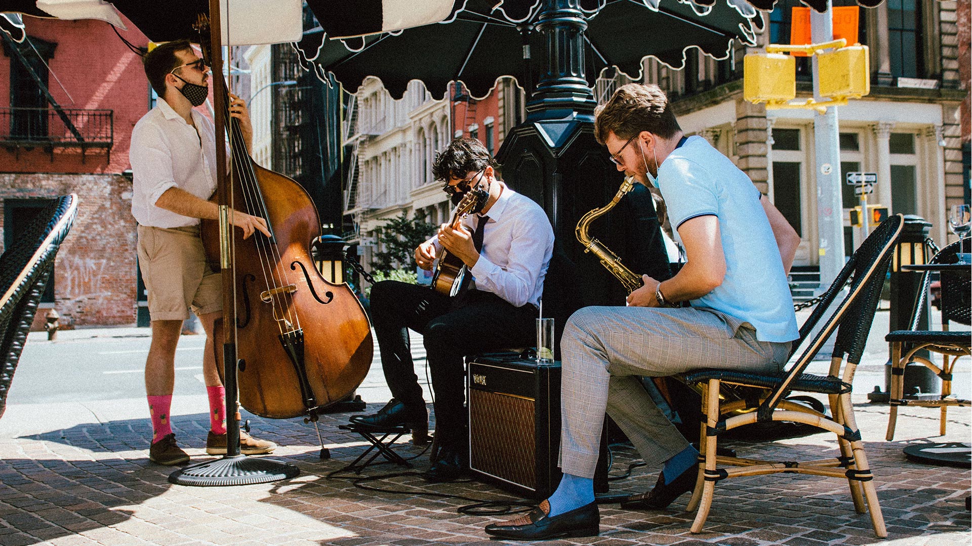 Roxy Bar | Live Music Restaurant & Oyster Bar in New York City